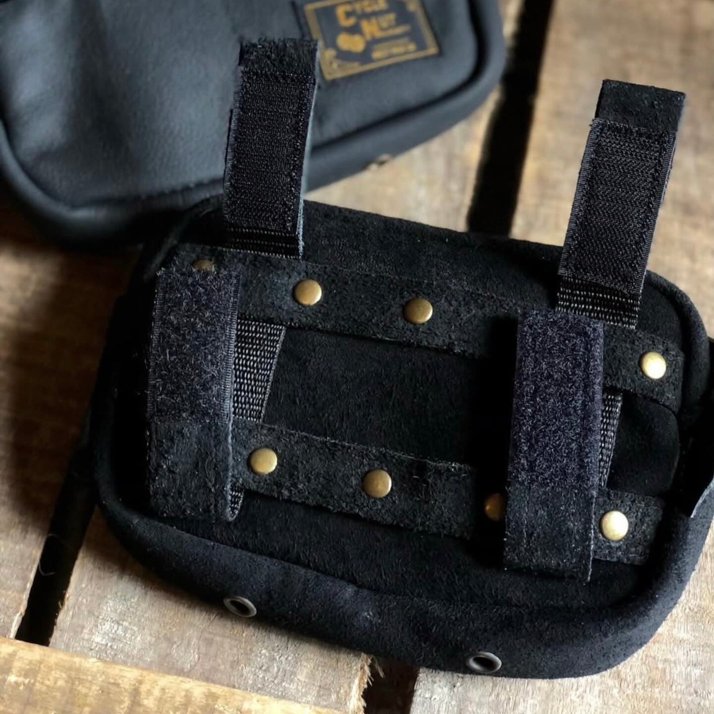 HANDLE MASTER BAG - ROUGHOUT L – May club